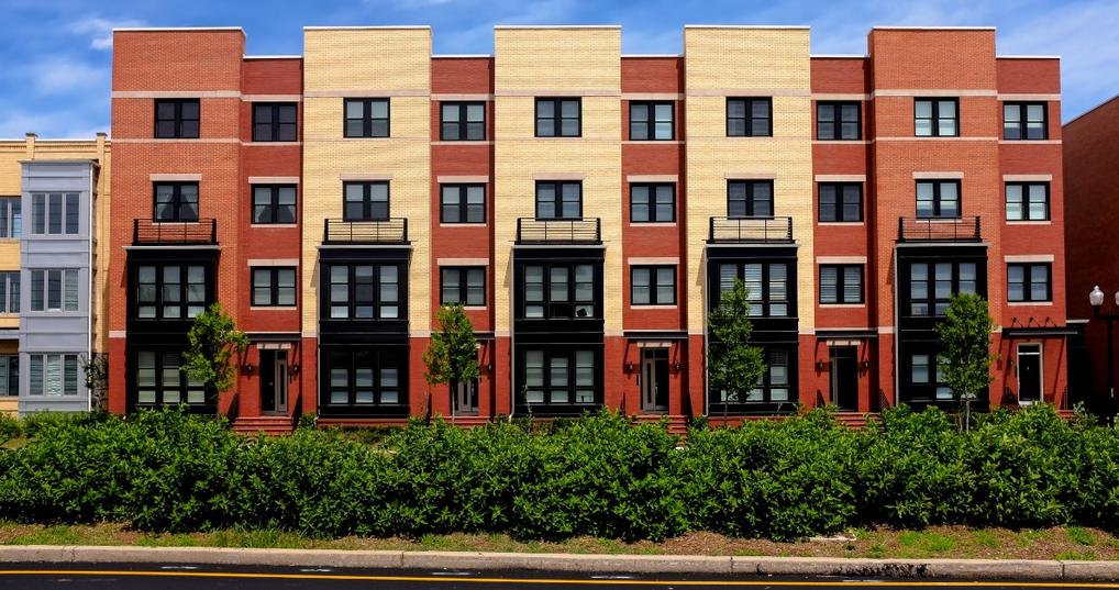 What is a Cap Rate in Real Estate? [Plus: How to Calculate Cap Rate ...