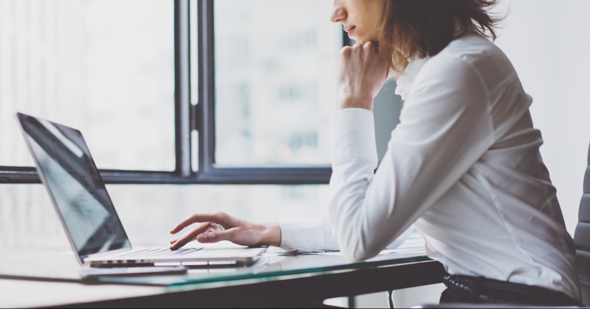 SoFi Checking and Savings Review [2026]: We Give It 5 Stars | FinanceBuzz