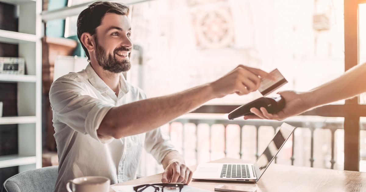 How Do Credit Cards Work? [Ultimate Beginner's Guide] | FinanceBuzz