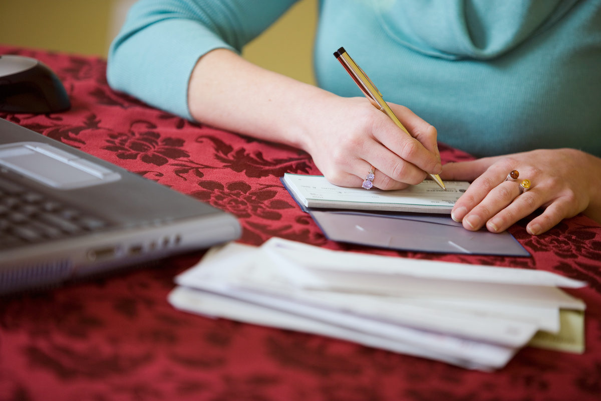 How To Write a Check: Simple Step-by-Step Guide | FinanceBuzz