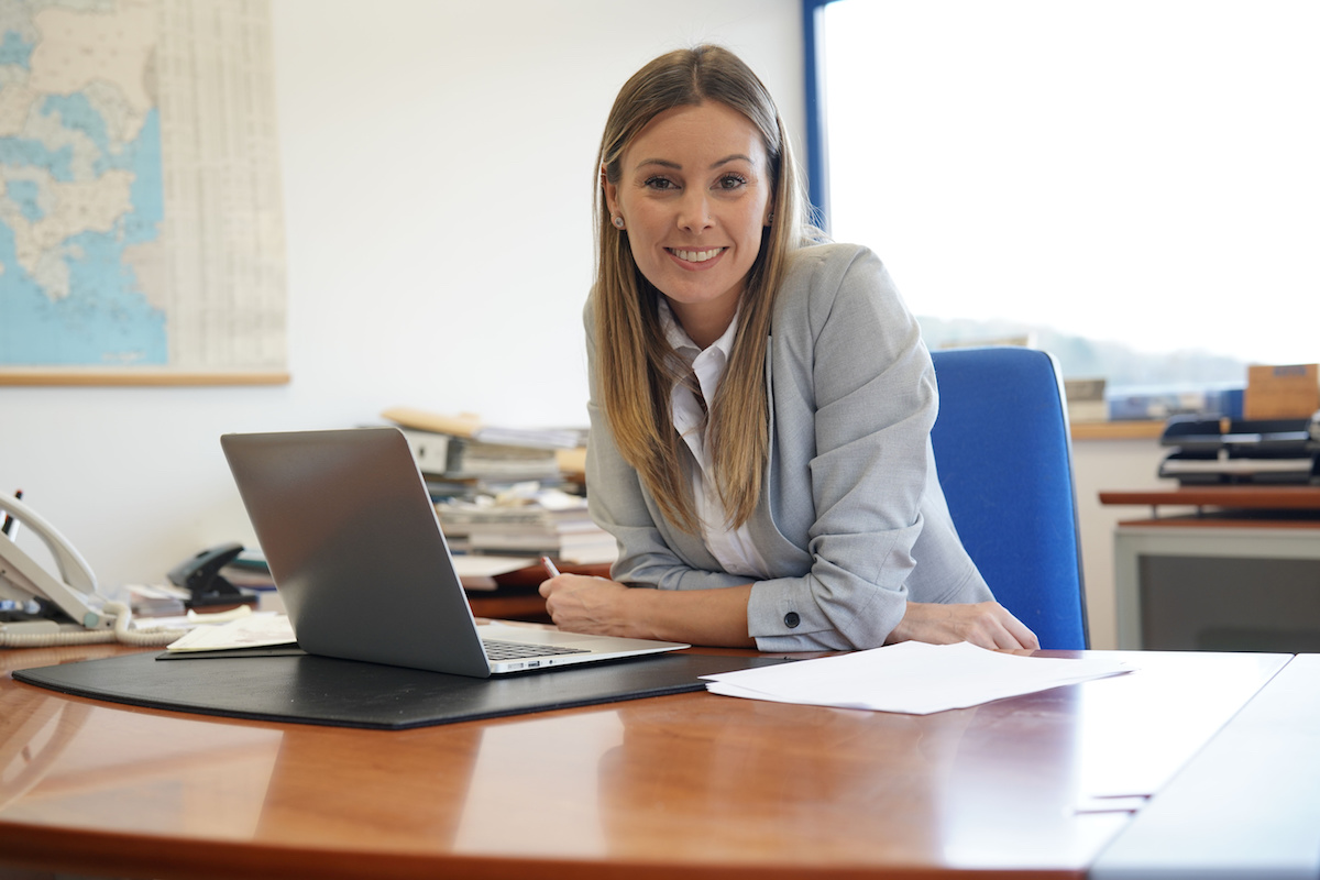 6 Signs It’s Time to Hire an Accountant for Tax Help | FinanceBuzz