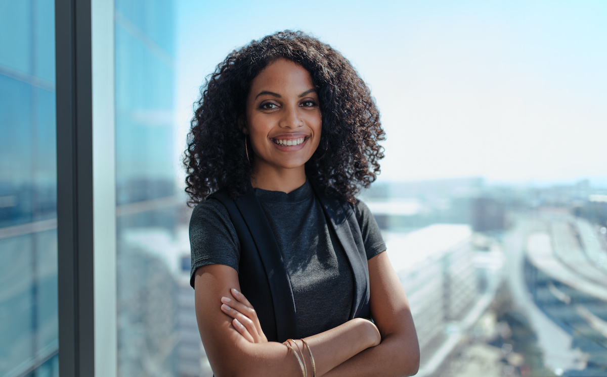 Ellevest Review [2025]: Investing by Women, for Women | FinanceBuzz