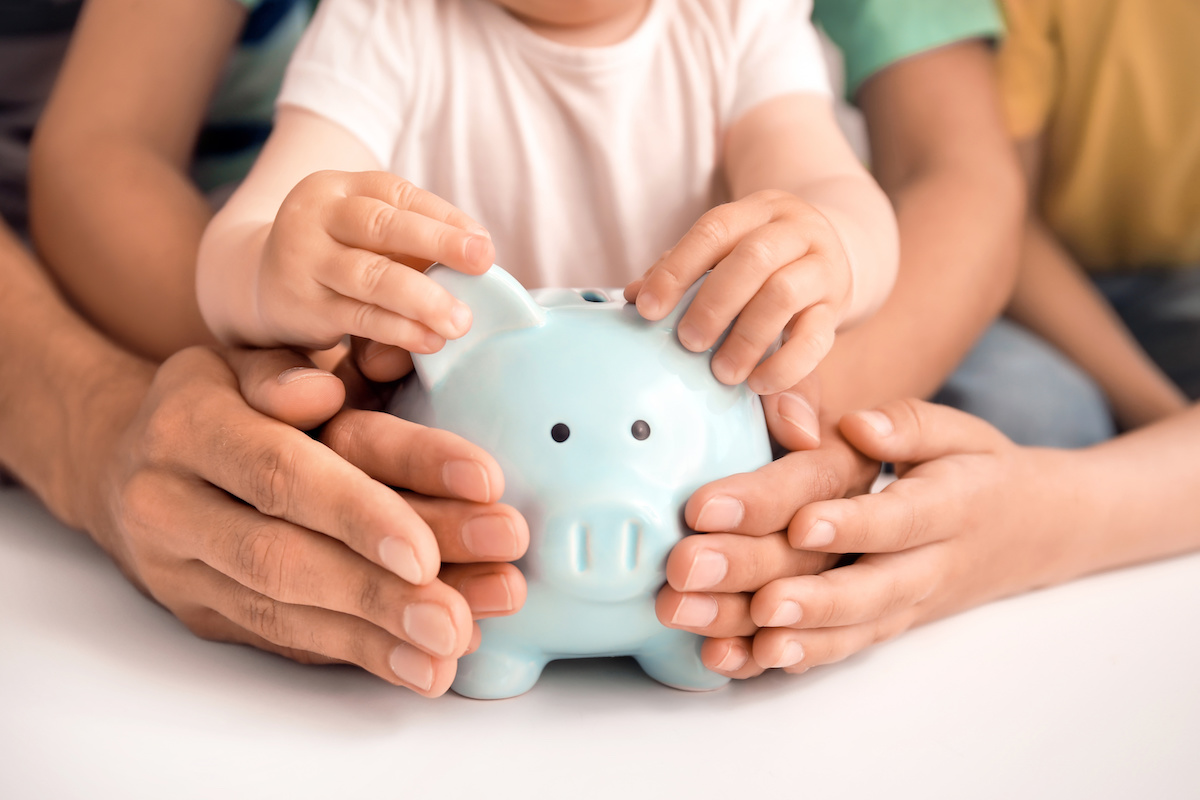 How to Buy Stock for a Child (+ Why It’s a Smart Money Move) | FinanceBuzz