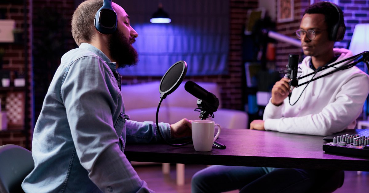 The Best Side Hustle Podcasts [2025]: Learn from the Experts | FinanceBuzz