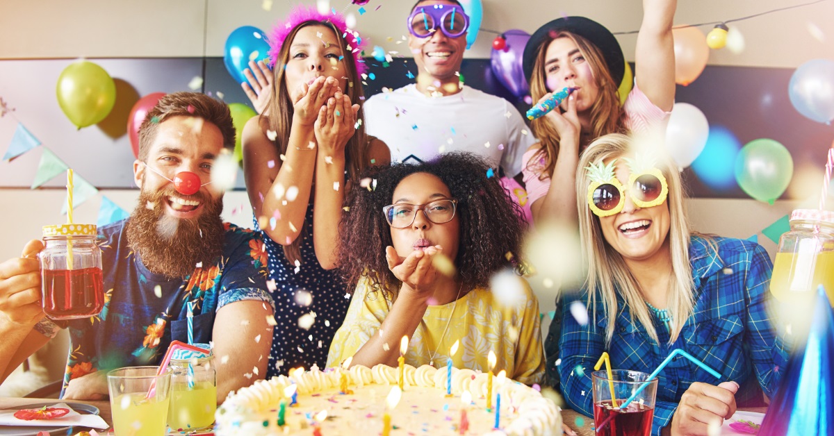 14 Fun and Frugal Ways To Celebrate Your Birthday | FinanceBuzz