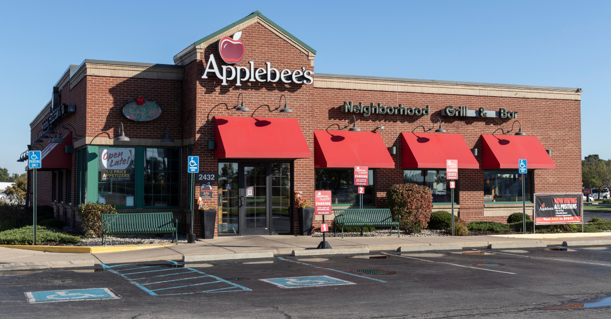 10 Chain Restaurants That Just Aren't Worth It Anymore | FinanceBuzz