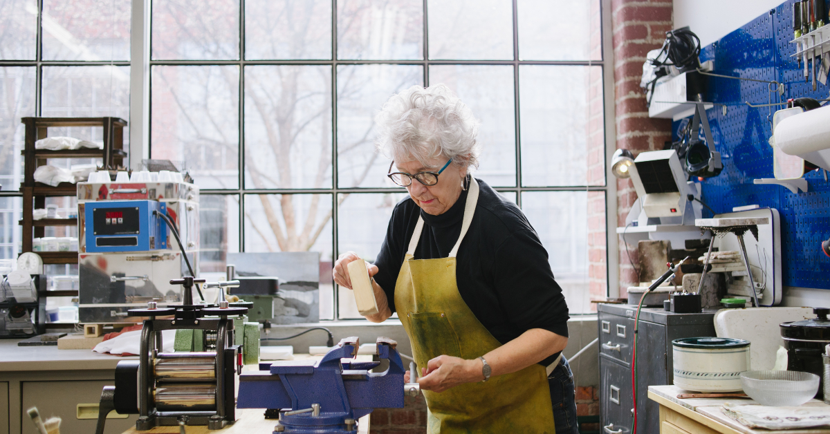 5 Signs You Shouldn't Claim Social Security in 2026 | FinanceBuzz