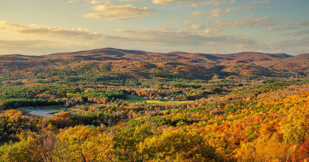 11 Towns With Perfect Fall Weather That Are Affordable Retirement ...